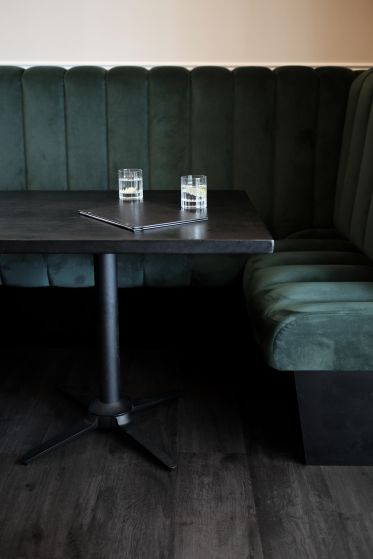 No-Rock Aluminum Self-Stabilizing Table Base